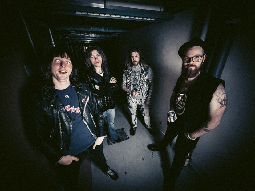 Hörde av mig till Rotten Flag i